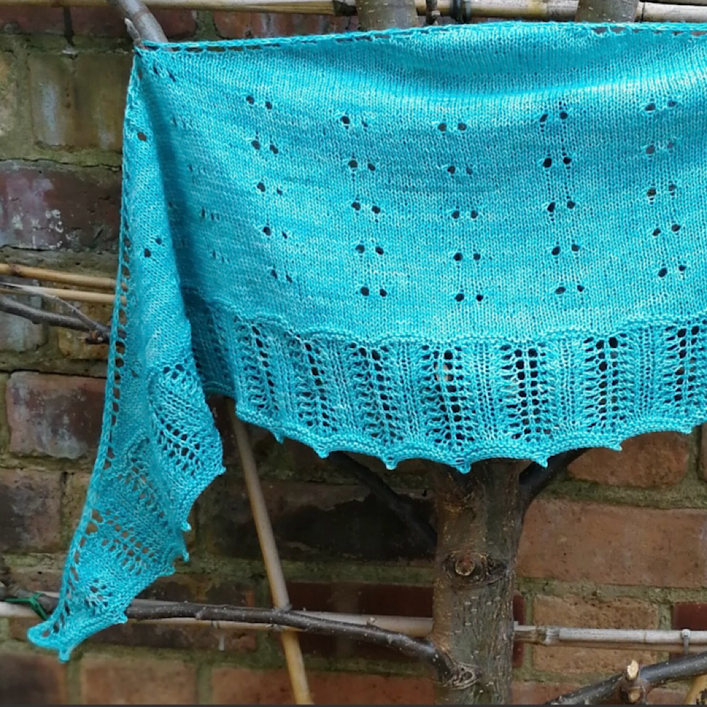 Mille Rêves en Laine - East Beach Shawl Knitting Pattern